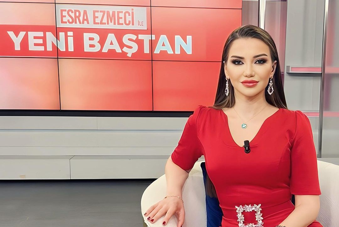 Esra Ezmeci Kimdir? Ne Doktoru, Neden Program Sunuculuğu Yapıyor?